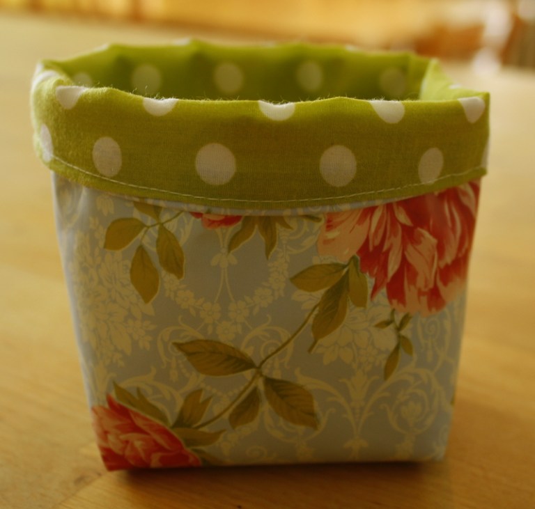 Tutorial: Small Fabric Basket | Jillian In Italy